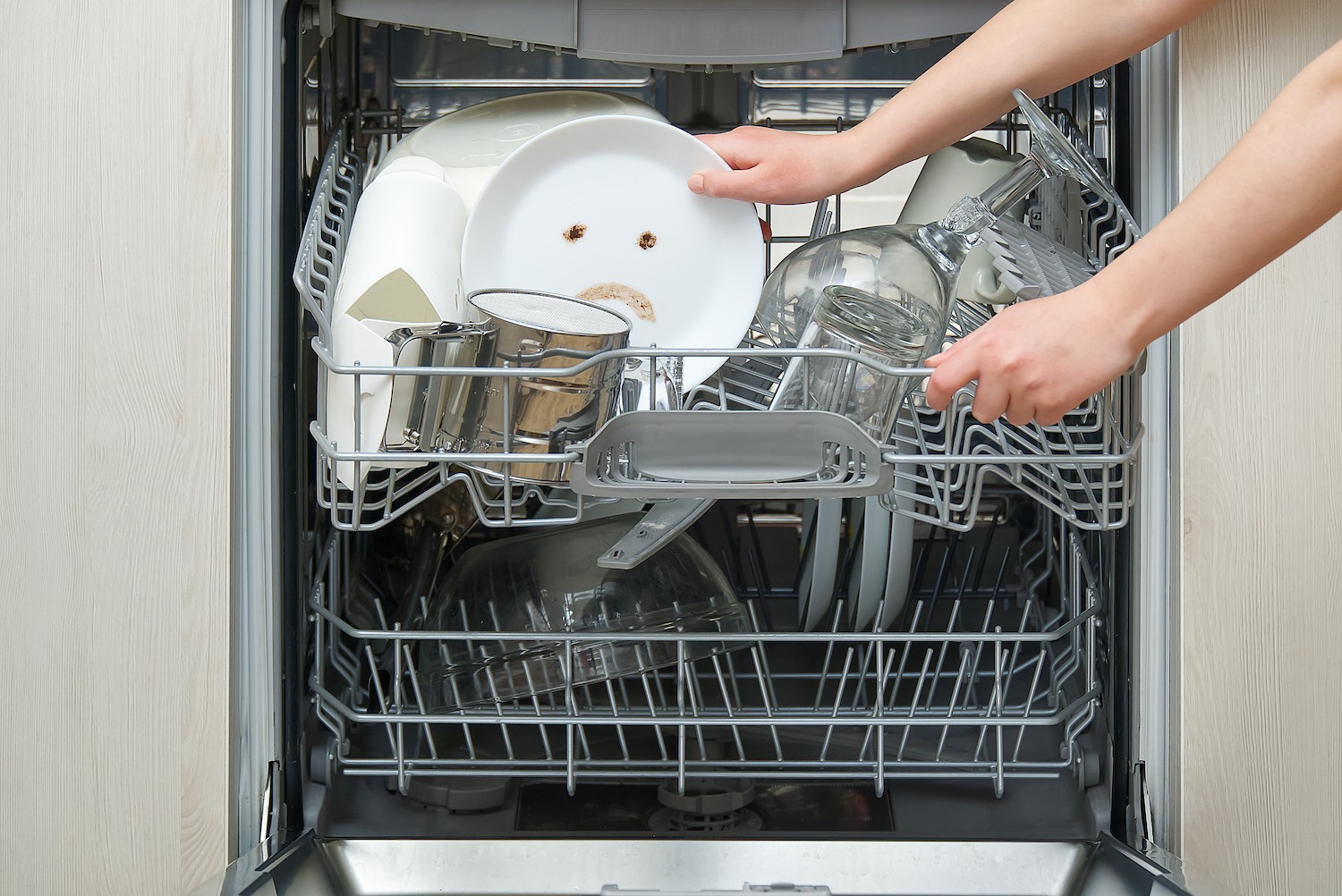 Dishwasher Not Fully Cleaning Dishes: Top 5 Reasons & Fixes (With Video!)